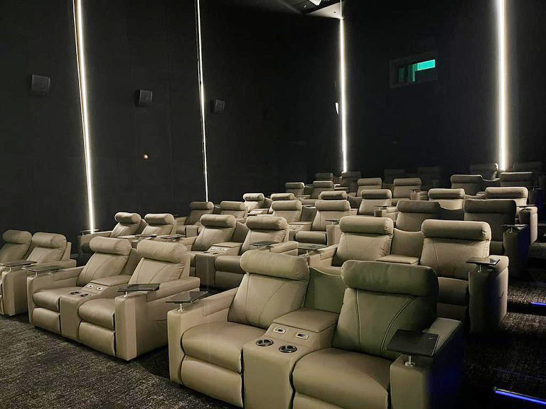 Sinema Koltuğunda kalite ve konfor nasıl sağlanır? - SKS Koltuk Sistemleri